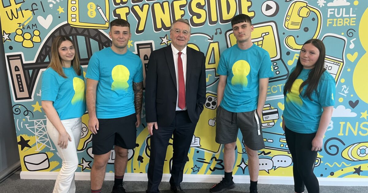 Visit to EE - Alan Campbell MP for Tynemouth